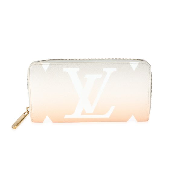 Louis Vuitton | Bags | Louis Vuitton Canvas Monogram Giant By The Pool ...